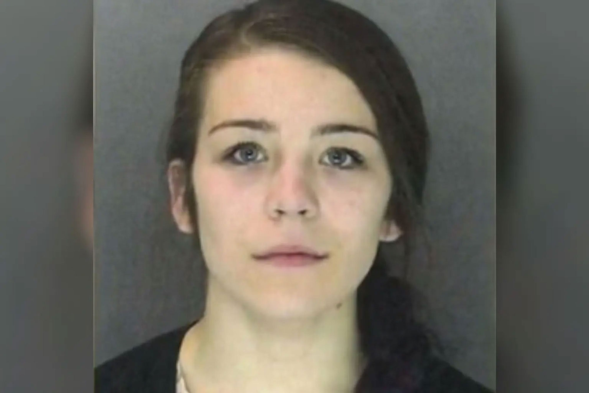 Mom Who Spent 2 Days in Prison After Suffocating Baby Lets Barefoot 2 ...